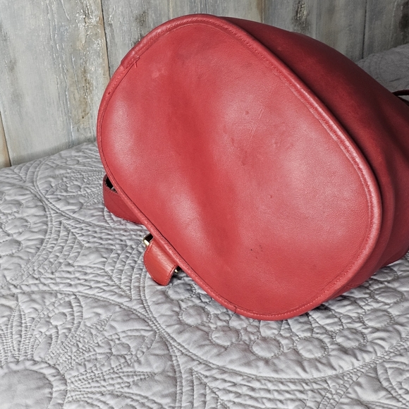 Coach | Bags | Rare 9s Vintage Coach Red Large Bixby Sling Bag 9929 ...
